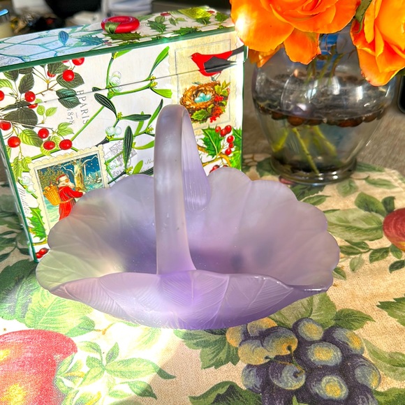 Mikasa | Accents | Mikasa Decor Basket Shaped With Scalloped Edges ...